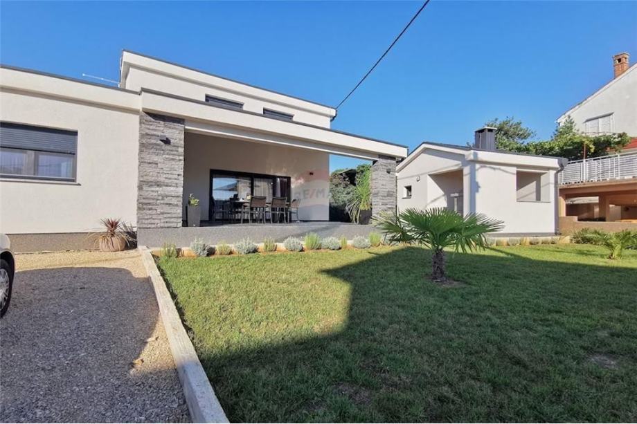 Nova moderna kuća na odličnoj poziciji!!! (prodaja)