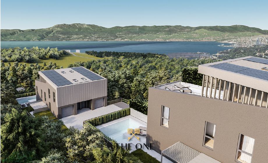 Moderne dvojne kuće s bazenom i krovnom terasom u Kostreni (prodaja)