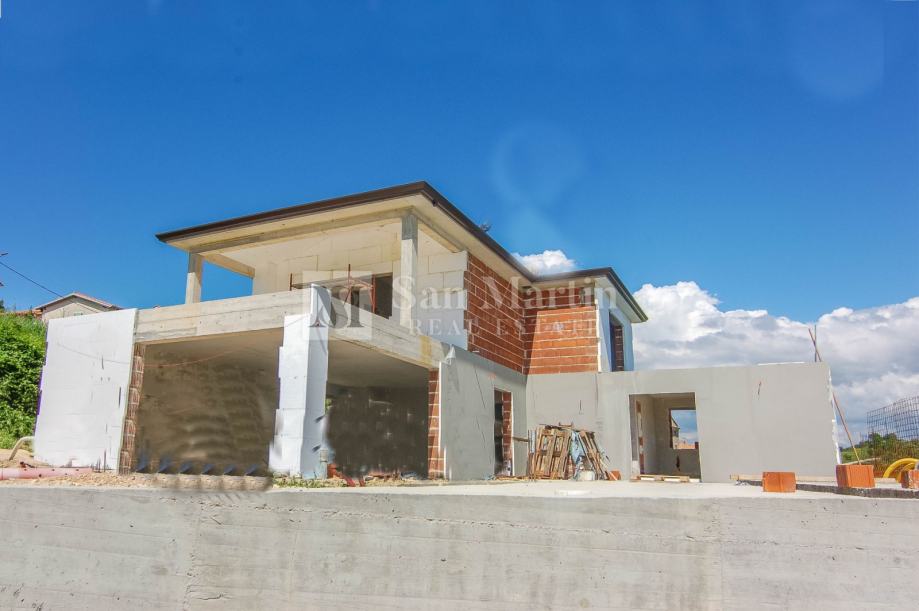 Momjan- predivna vila sa otvorenim pogledom (prodaja)