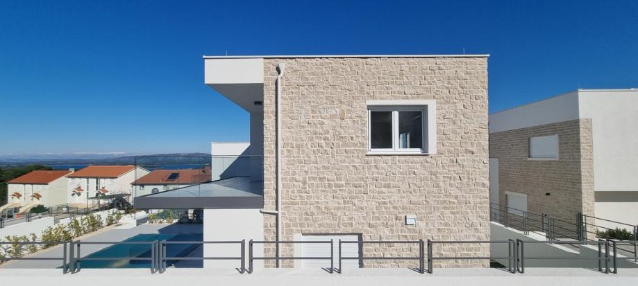 Murter, moderna gradnja, vrhunska kvaliteta, novi dvosoban stan s lije