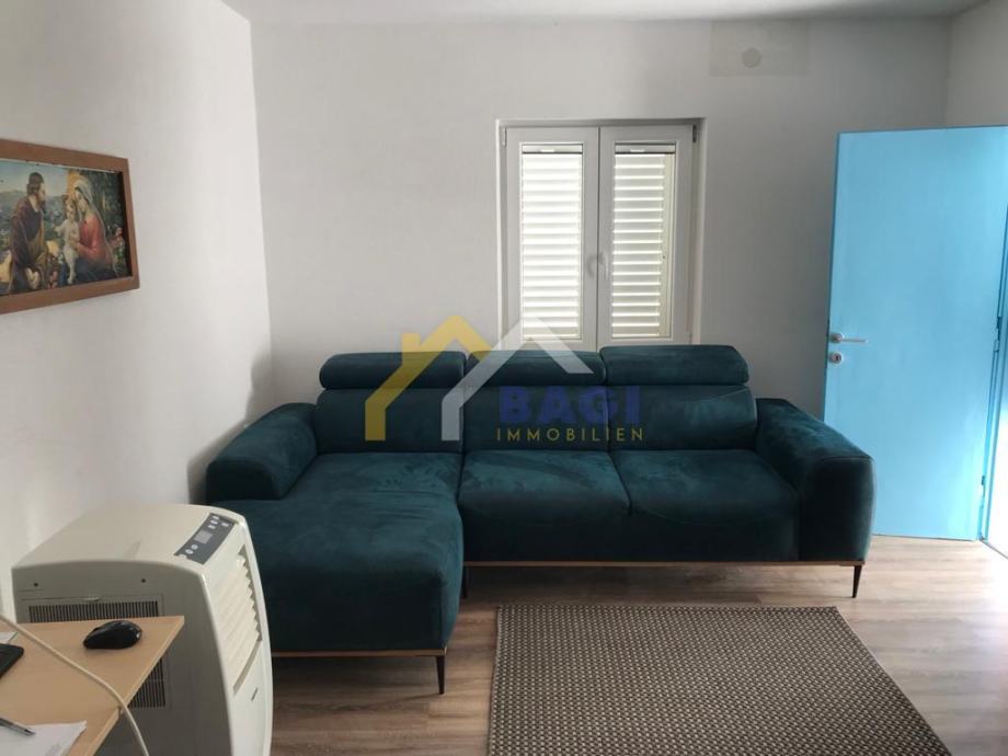 Najam kuće za radnike u Otoku kod Sinja (iznajmljivanje)