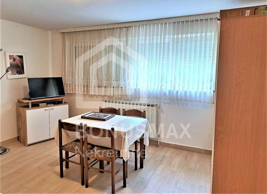 NAJAM - STAN 30 M2 - MAKSIMIR - PETROVA (iznajmljivanje)