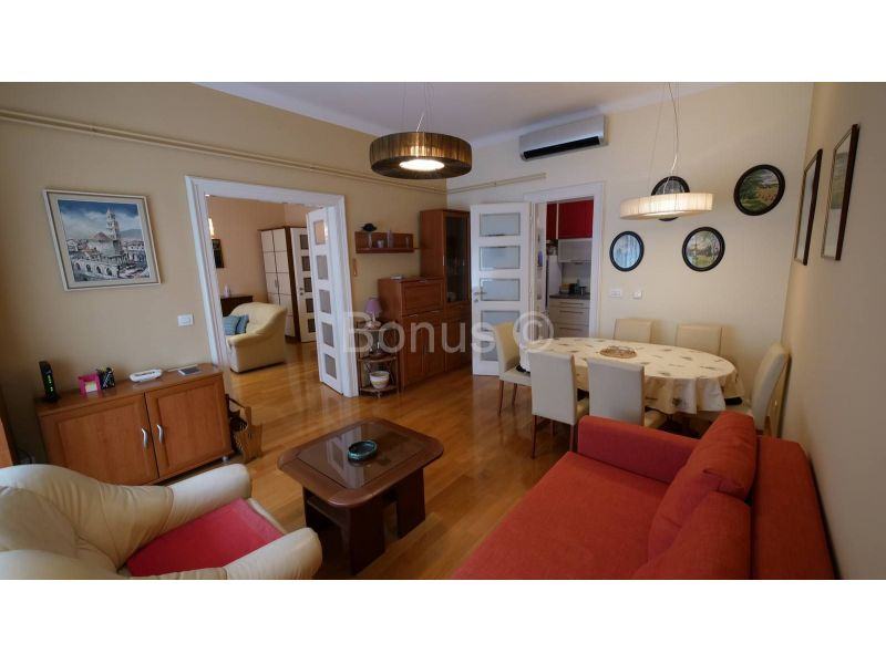 Najam - Stan 70 m2 - Donji grad, Kneza Borne (iznajmljivanje)