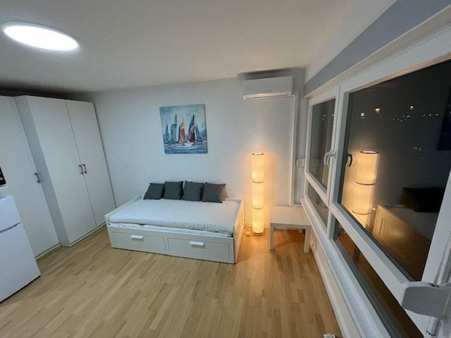 NAJAM UTRINE GARSONJERA NOVOADAPTIRANA PRVI NAJAM 460 € (iznajmljivanje)
