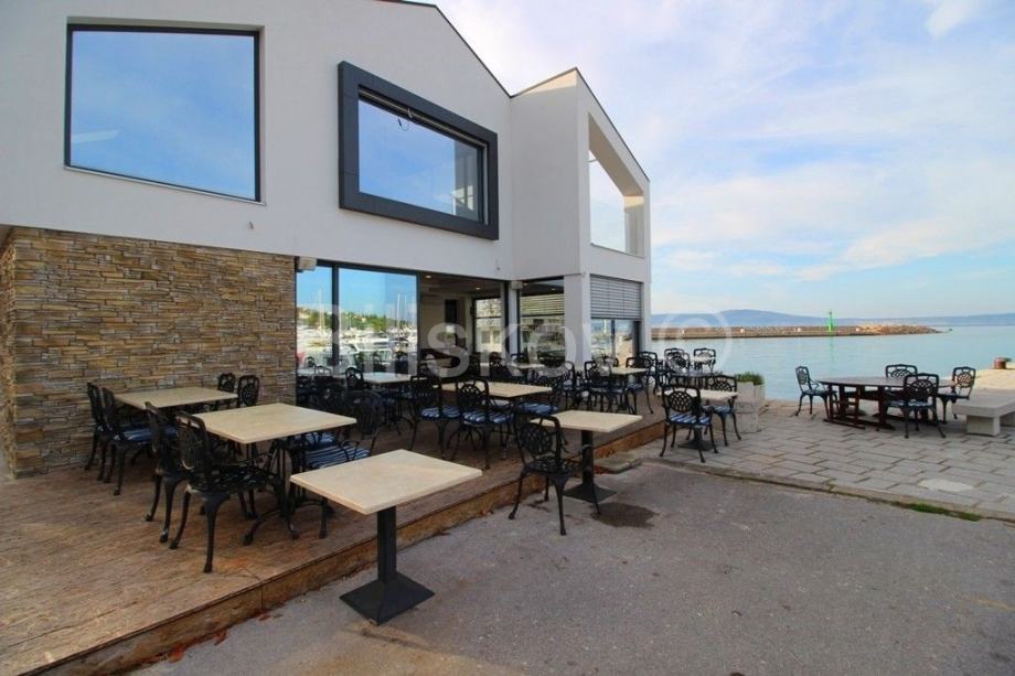 Najam, Novi Vinodolski, restoran, terasa (iznajmljivanje)