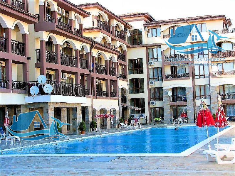 Lep jednosoban, 300m od plaže, pogled na bazen, Sveti Vlas (prodaja)