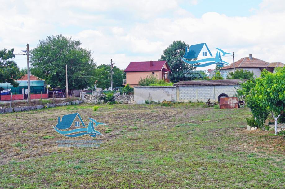 Nice building plot 2km from the beach, near the center of Balgarevo vi