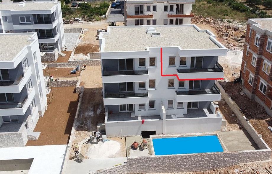 Novalja, 3-sob.apartman na II katu + studio u prizemlju, bazen, novo!