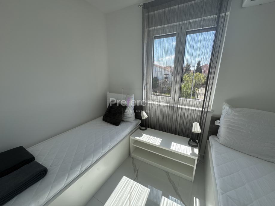 Novalja - dvosoban stan na drugom katu (prodaja)