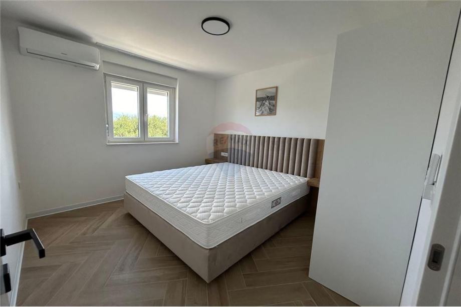 Novalja - dvosoban stan PRVI KAT (prodaja)