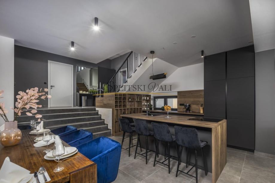 Novigrad, Pridraga - Luksuzna Villa uz more (prodaja)