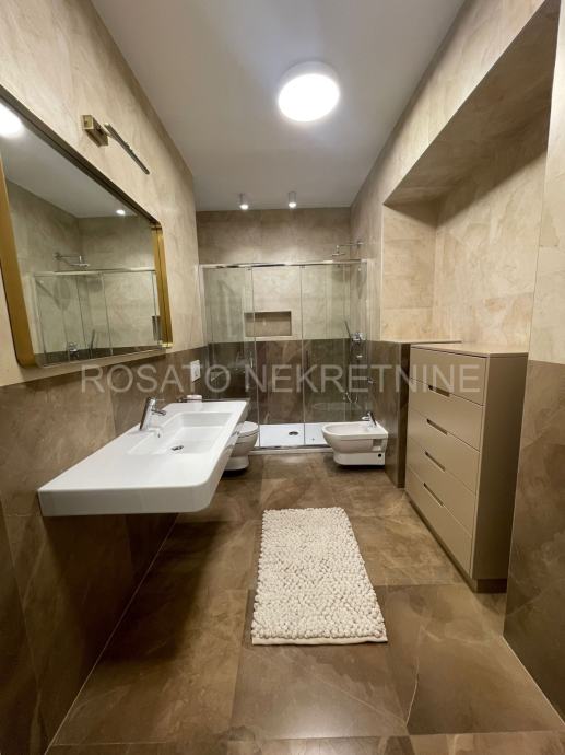 Novouređen stan 153 m2, Kneza Mislava, Donji Grad (iznajmljivanje)