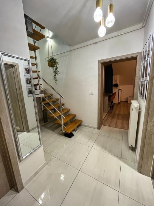 Novouredeni stan 72m2 (prodaja)