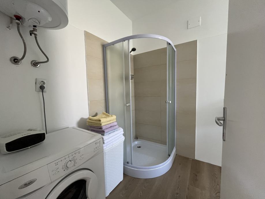 Novouredjeni stan u privatnoj kući Kampus (studentima),od15.02.2025 (iznajmljivanje)