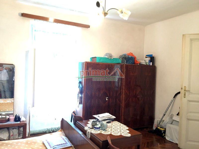 Ogulin, stan u strogom centru, površine 63,90 m2 (prodaja)