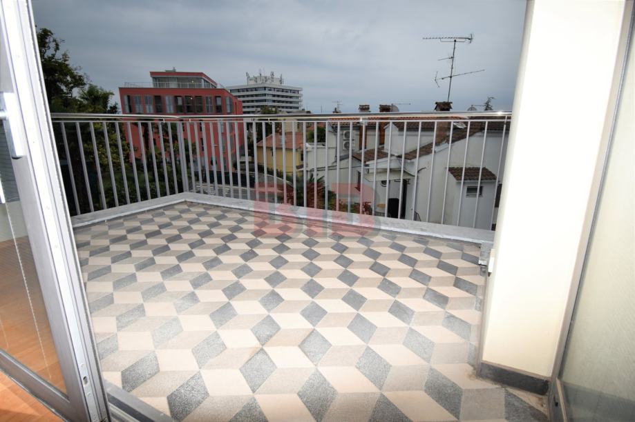 OPATIJA-CENTAR,TOP LOKACIJA,LUKSUZAN 3S+DB,IV KAT,2 GARAŽNA MJESTA, LI ...