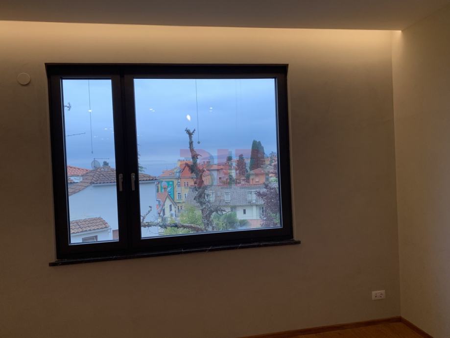 OPATIJA-CENTAR,TOP LOKACIJA,LUKSUZAN 3S+DB,IV KAT,2 GARAŽNA MJESTA, LI ...