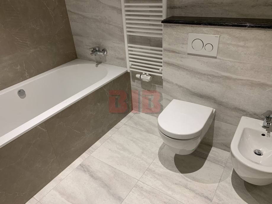 OPATIJA-CENTAR,TOP LOKACIJA,LUKSUZAN 3S+DB,IV KAT,2 GARAŽNA MJESTA, LI ...