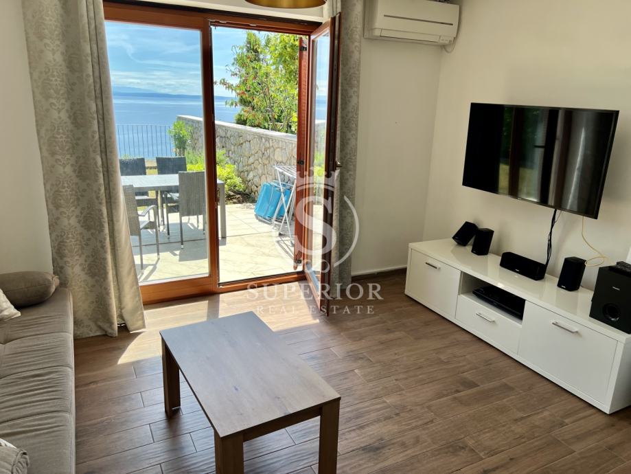 OPATIJA, LOVRAN-STAN 200 m OD PLAŽE, POGLED NA MORE (prodaja)