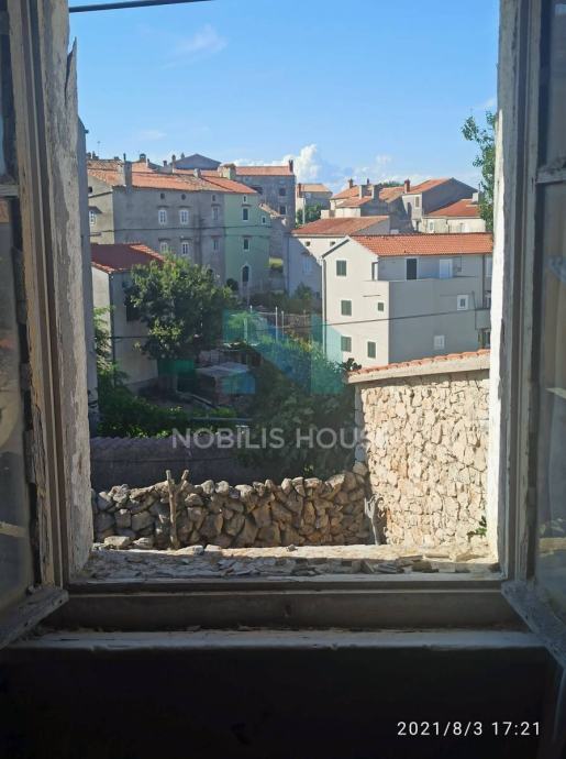 Orlec, Cres, stara kamena kuća 125 m2 (prodaja)