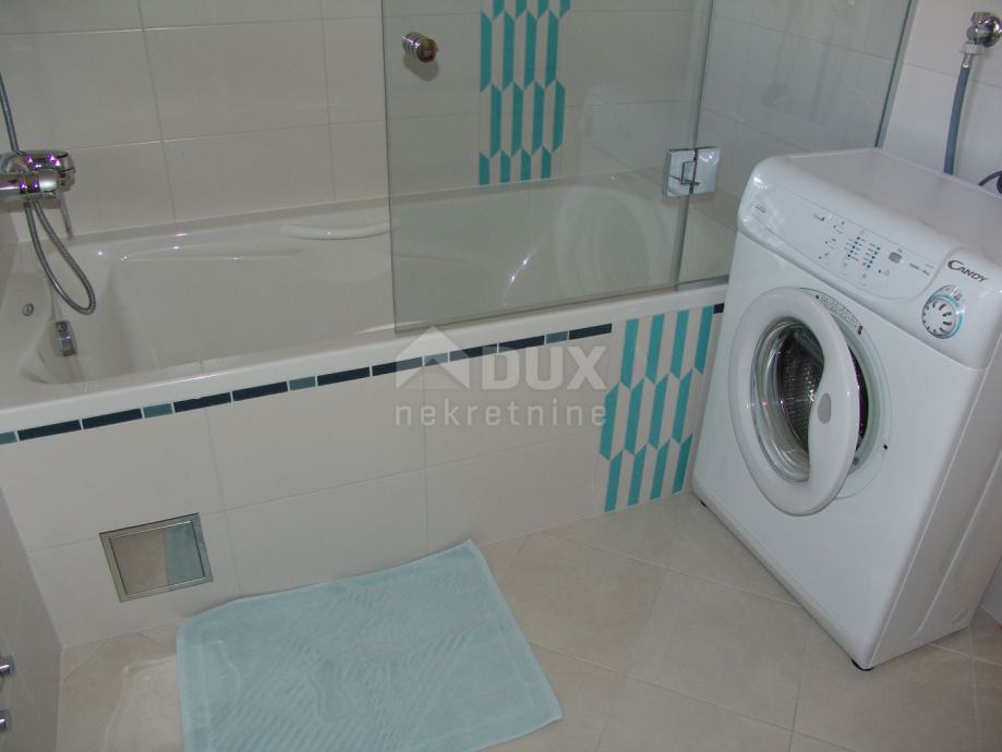 OTOK KRK, BAŠKA - Predivna kuća s bazenom i pogledom na more (prodaja)