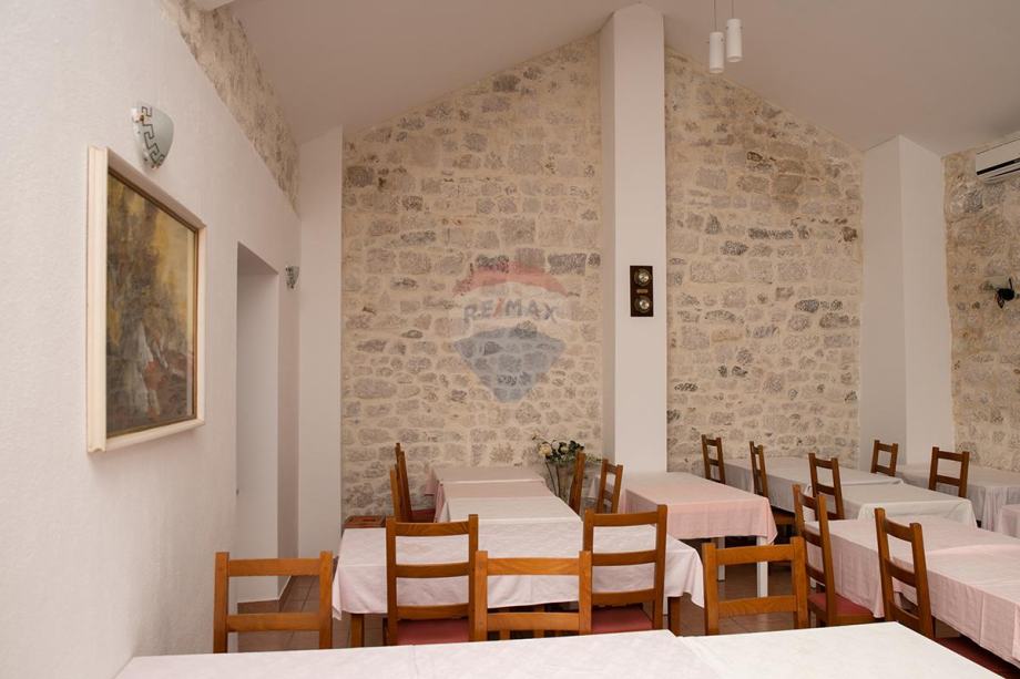 Otok Rab, Centar grada Raba, kultni restoran za najam (iznajmljivanje)