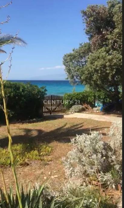 Otok Silba, prvi red do mora, kuća sa tri apartmana 170m2!!!