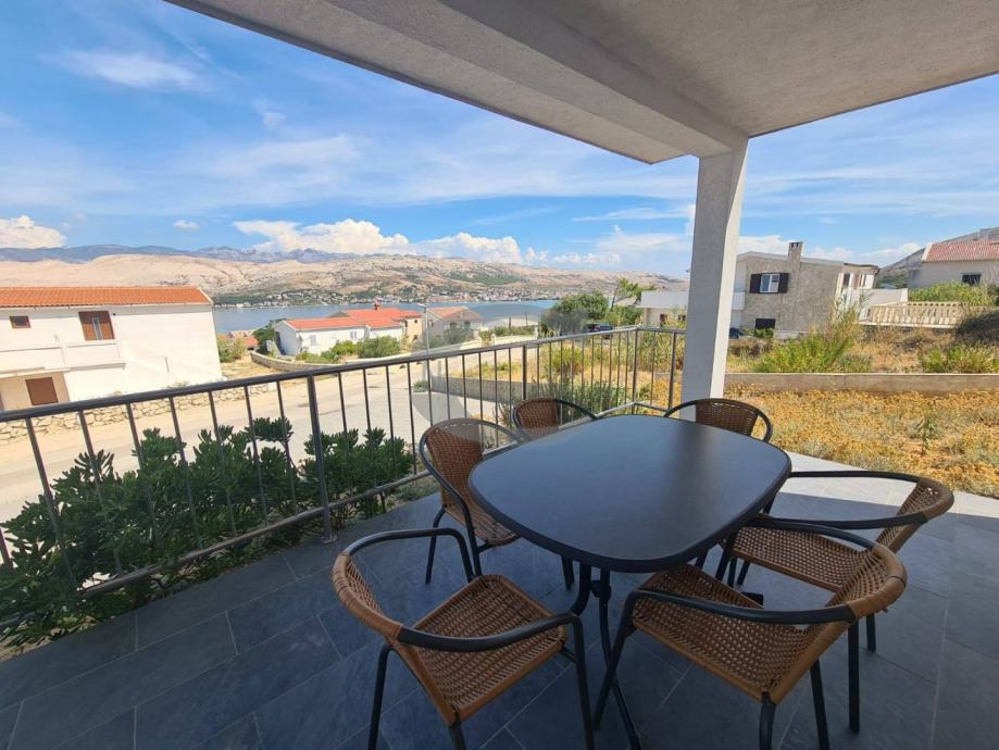 PAG APARTMAN U NOVOGRADNJI 135.000 EURA (prodaja)