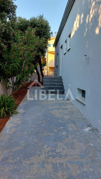 PAG - MANDRE - PRODAJA KUĆE 120 m2 (prodaja)