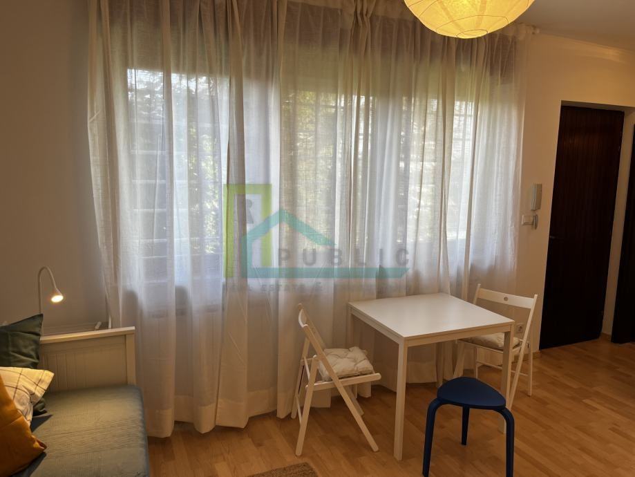 PANTOVČAK 25m2, Gornje prekrižje (prekrasna garsonijera) (iznajmljivanje)