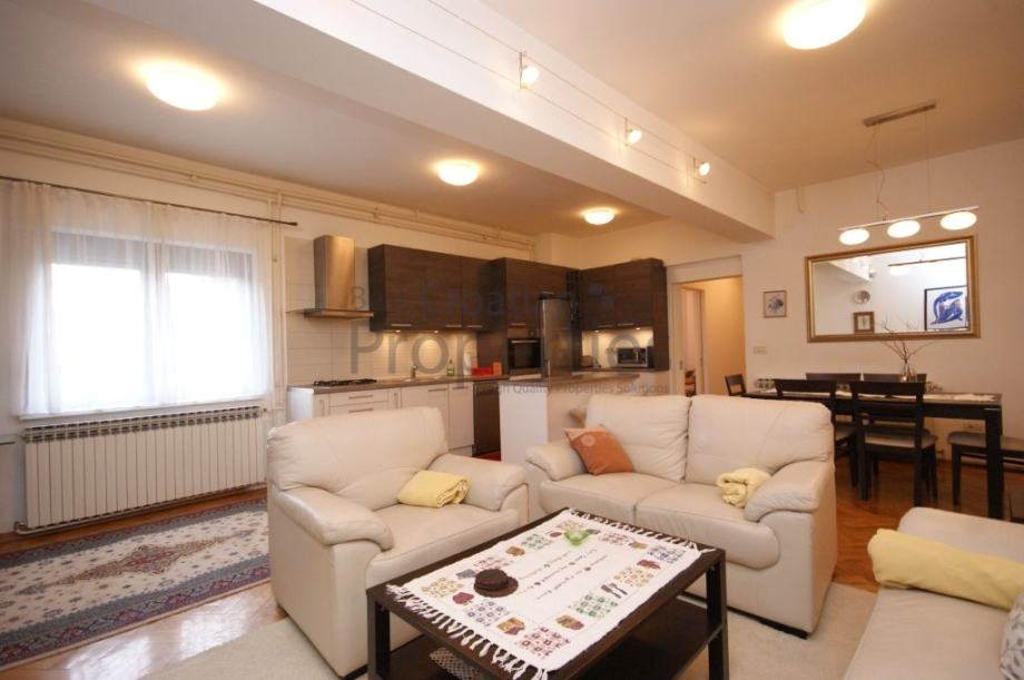 PANTOVČAK (V.Vouka) - LIJEP, KOMFORAN 3-SOB. STAN od 90m2 + VRT + VPM ...