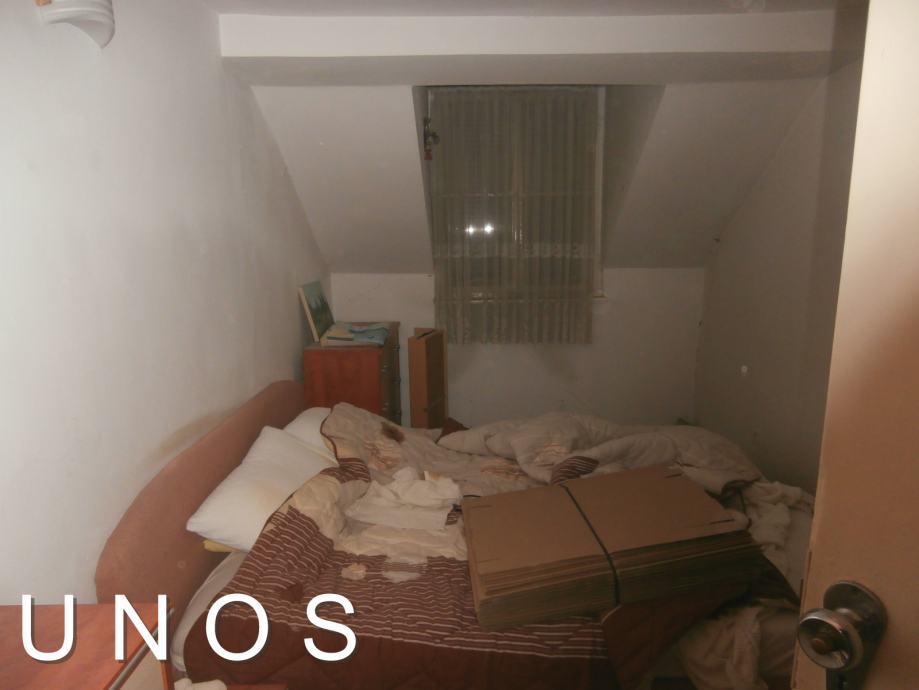 Petrinjska(4s) 70m2/PP 80m2, 4.kat/4/tavan, za adaptaciju (prodaja)