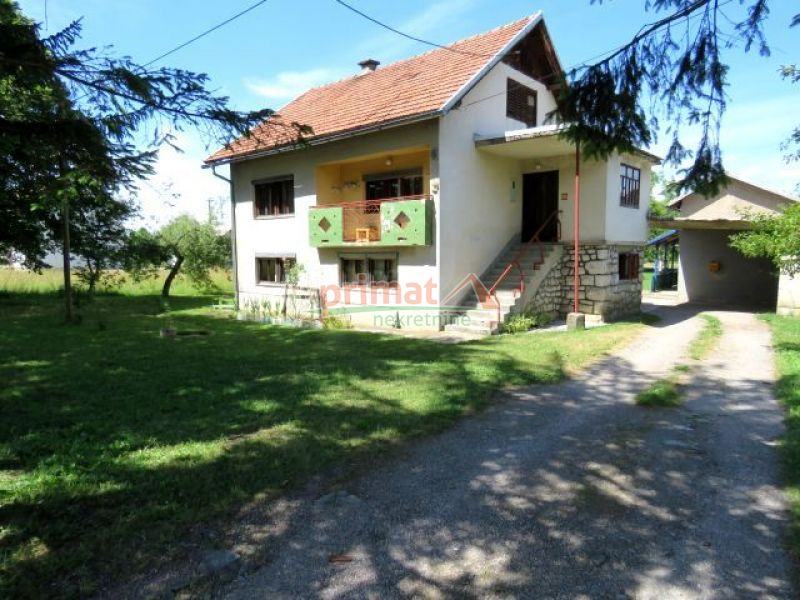 Plaški - kuća klasične gradnje (prodaja)