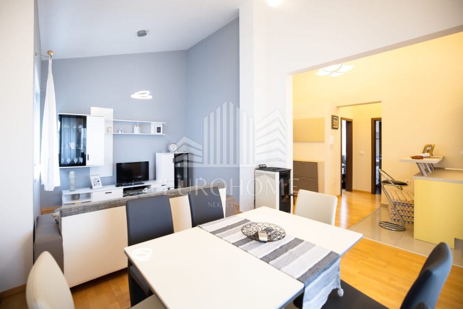 Plovanija,dvosoban stan,70m2+2PM, dugoročni najam! (iznajmljivanje)