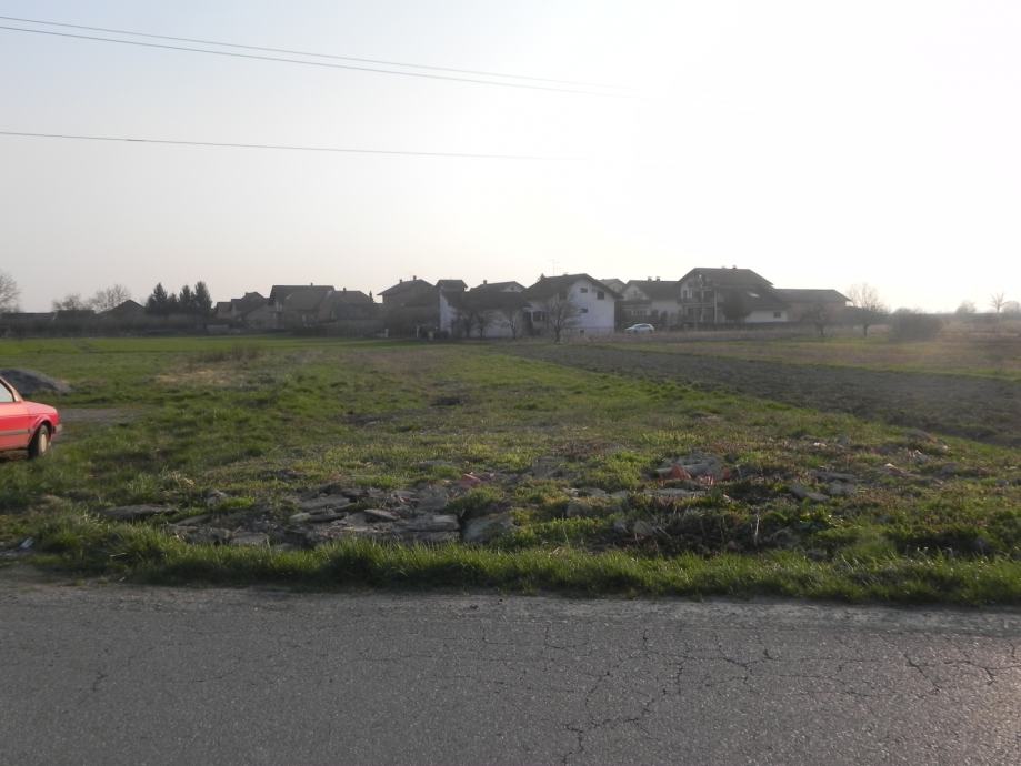 Poljoprivredno zemljište: Kuče, 840 m2 ZAMJENA ZA AUTO,KAMION,KOMBI Poljoprivredno zemljište: Kuče, 840 m2 ZAMJENA ZA AUTO,KAMION,KOMBI