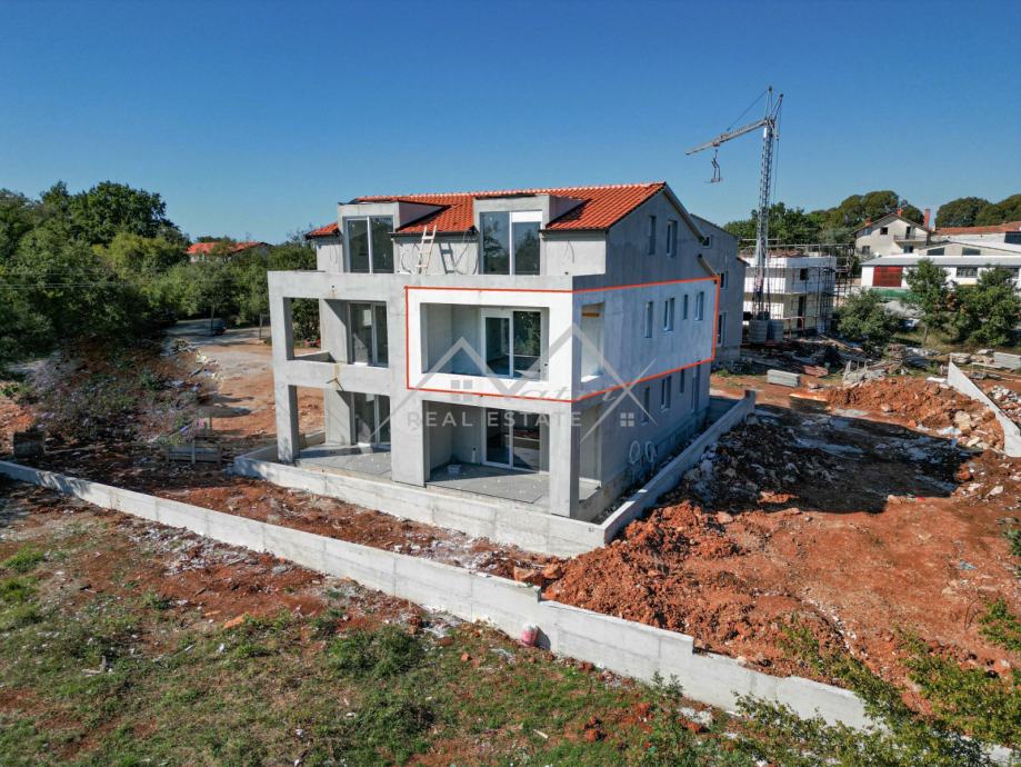 Poreč, dvosoban stan na prvom katu mirnom mjestu (prodaja)