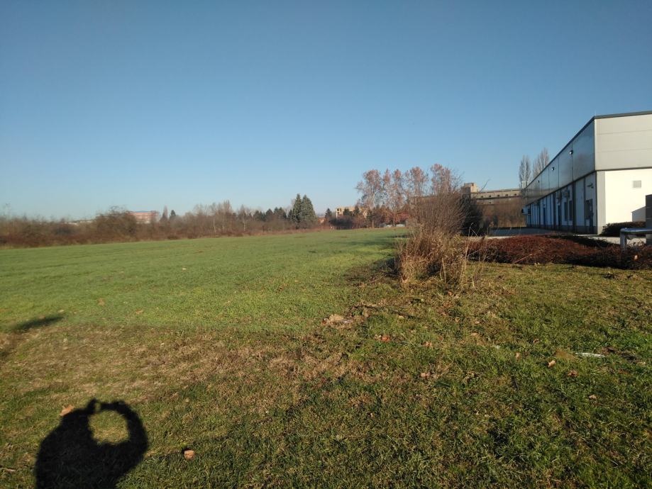 PORED LIDLA NA PRILJEVU Građevinsko zemljište, Vukovar, 13.317 m2