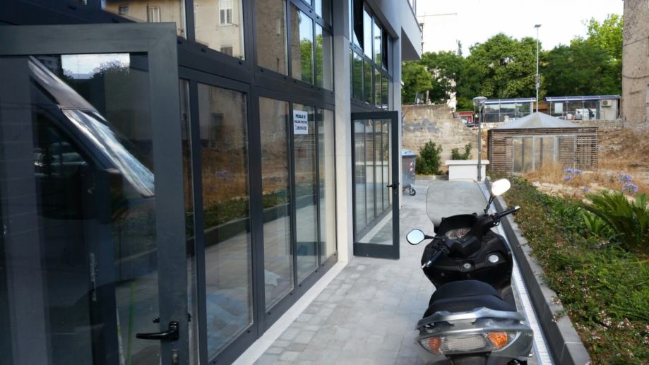 Poslovni prostor: Split, Centar 36 m2+13 m2 terasa (iznajmljivanje)