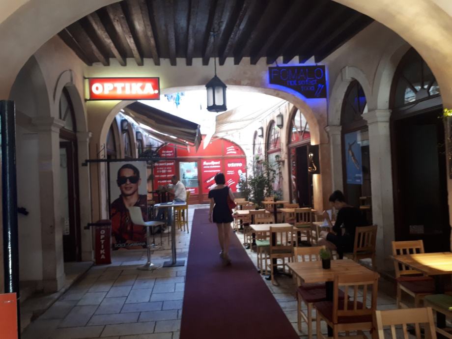 Poslovni prostor: Split, centar, 23 m2, iznajmljuje vlasnik ...