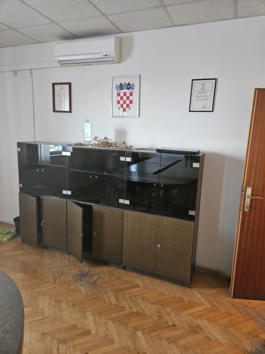 Poslovni prostor: Split, uredski, 470 m2, Stinice (iznajmljivanje)