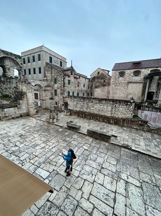 Poslovni prostor - STROGI CENTAR SPLITA *dugoročno* (iznajmljivanje)