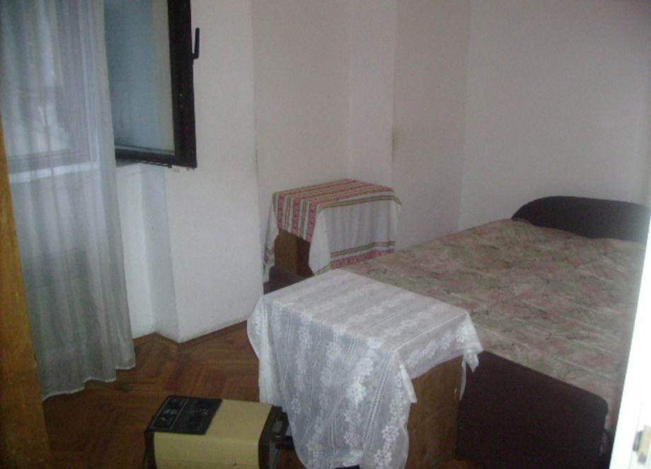 POVOLJNO!kuca u centru! (prodaja)