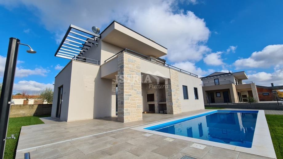 Predivna moderna vila sa bazenom (prodaja)