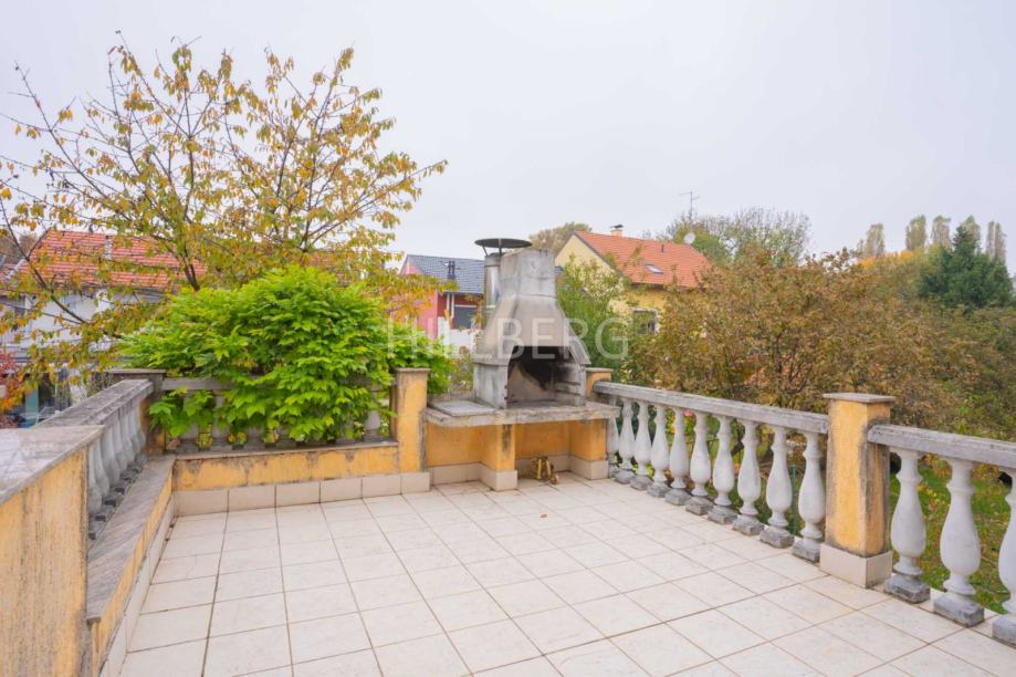 PREKRASAN 5-SOBNI STAN 150 M2 + TERASA - ZELENILO I MIR (iznajmljivanje)