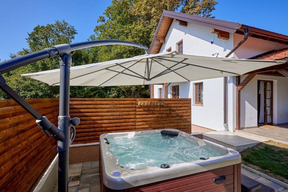 Prekrasna kuća za odmor Villa LUNA Vrh Letovanićki