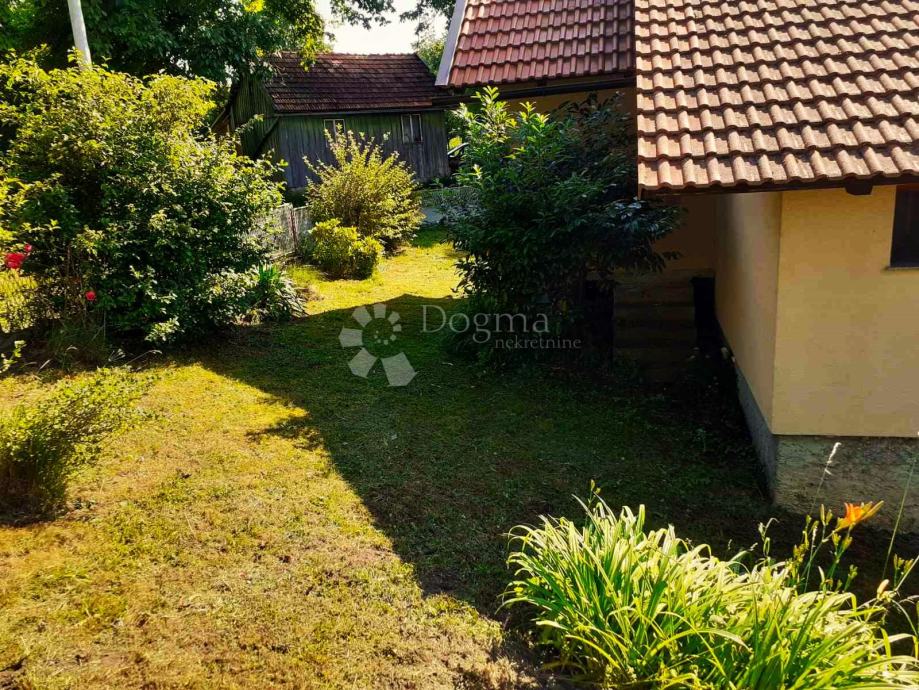PREKRASNA OBITELJSKA KATNICA S VRTOM! SAMO U PONUDI DOGME ! (prodaja)