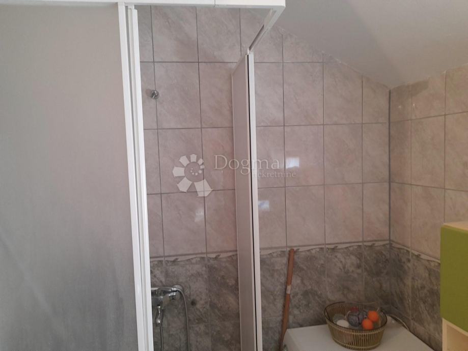 PREKRASNA OBITELJSKA KATNICA S VRTOM! SAMO U PONUDI DOGME ! (prodaja)