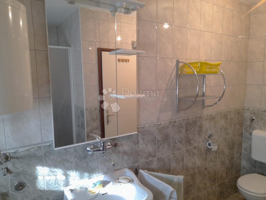 PREKRASNA OBITELJSKA KATNICA S VRTOM! SAMO U PONUDI DOGME ! (prodaja)