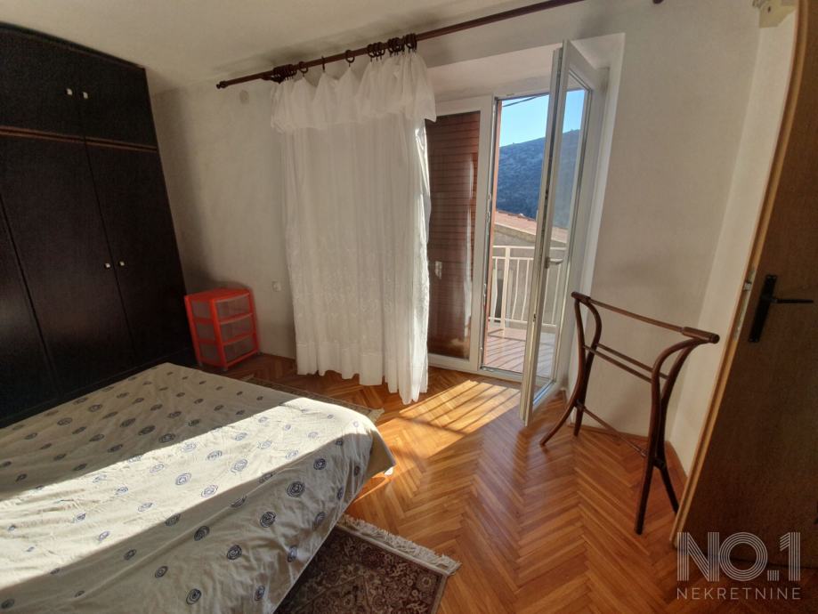 Prekrasna primorska kuća (prodaja)
