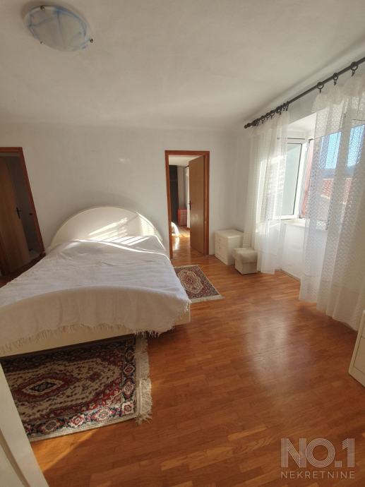 Prekrasna primorska kuća (prodaja)